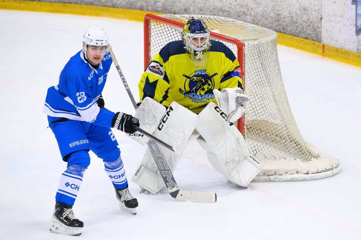 Cheb otočil zápas na Kobře Praha. Hrdinou večera byl Michael Čejka | HC ...